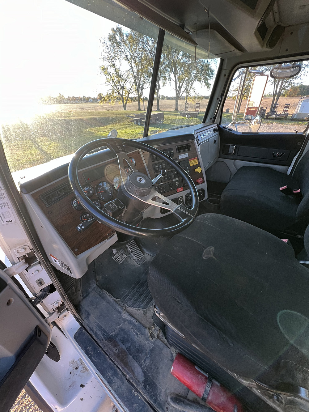 1- Atlas 300 VSC Crane (2014/2014) - Irving Equipment