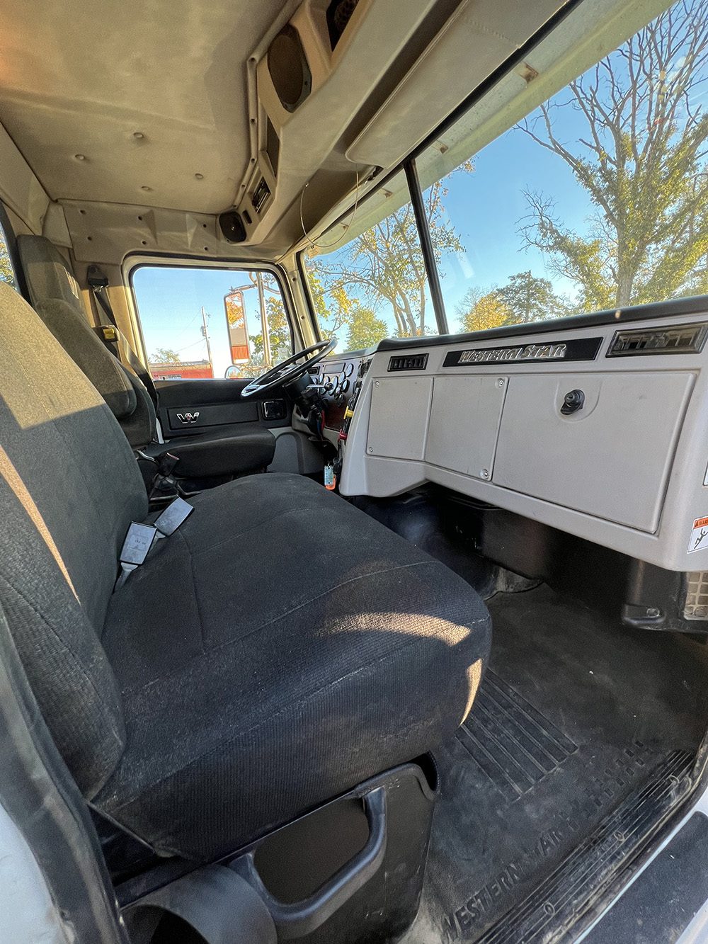 1- Atlas 300 VSC Crane (2014/2014) - Irving Equipment