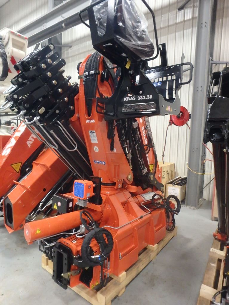 33.2-Ton Crane Atlas 3E-A7 - Irving Equipment