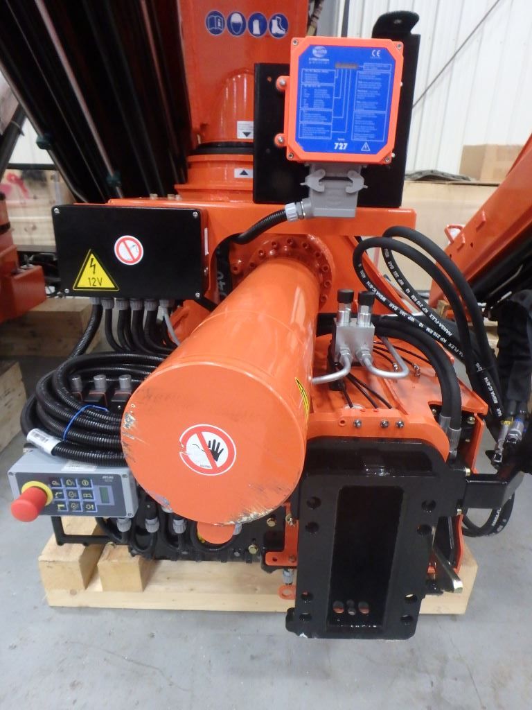 33.2-Ton Crane Atlas 3E-A7 - Irving Equipment